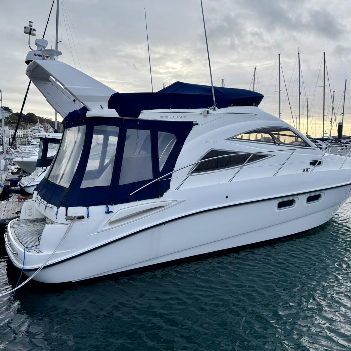 Sealine F34 - One Marine